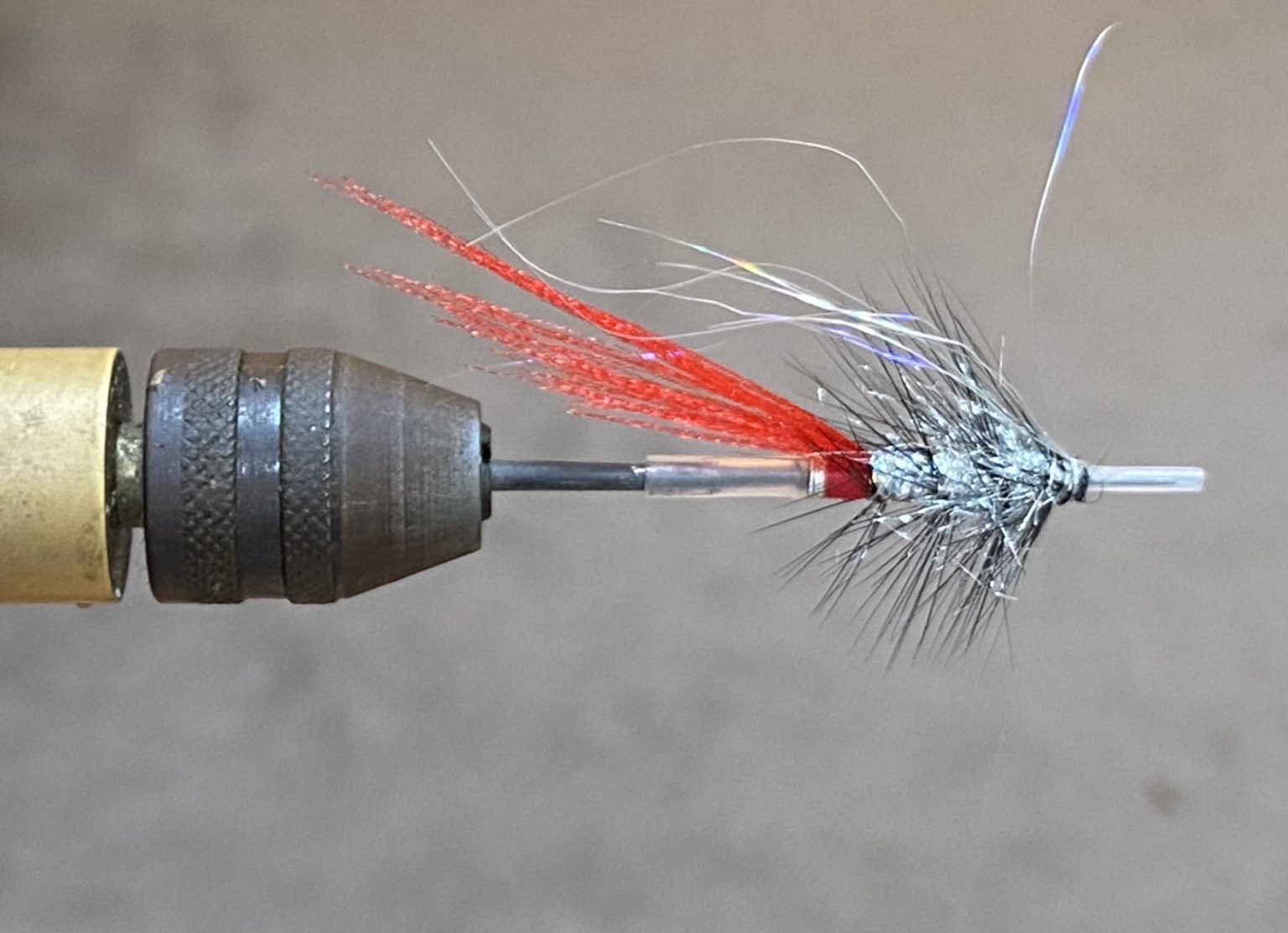 Fly Tying: Black ‘n’ Silver Templedog Tube